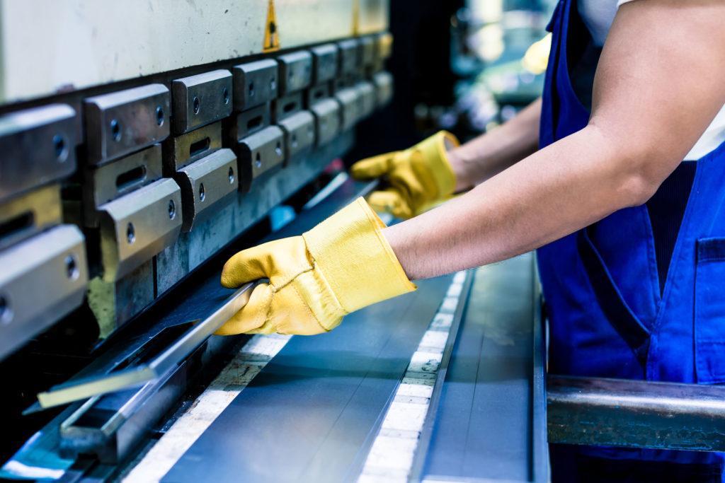 Manufacturing & Industrial Lighting: Choosing the Best Facility ...